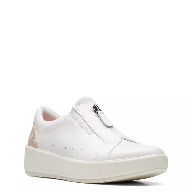 Clarks Women's Layton Rae Sneaker | DSW Canada