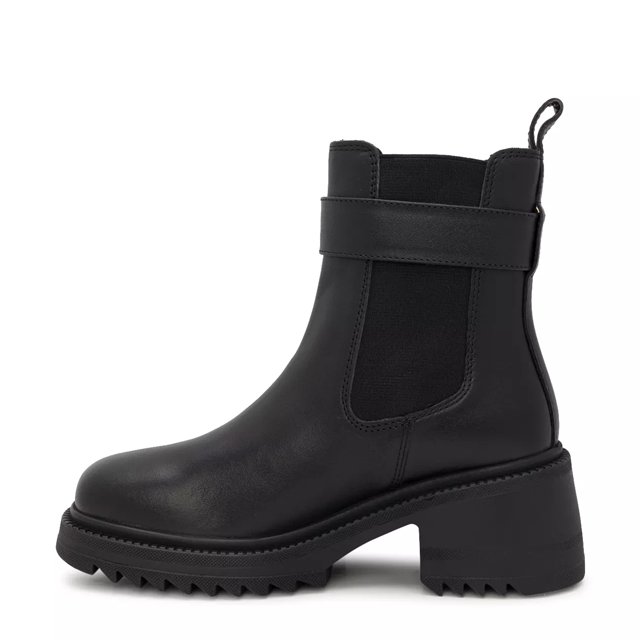 Steve Madden Women's Gates Chelsea Boot | The Shoe Company